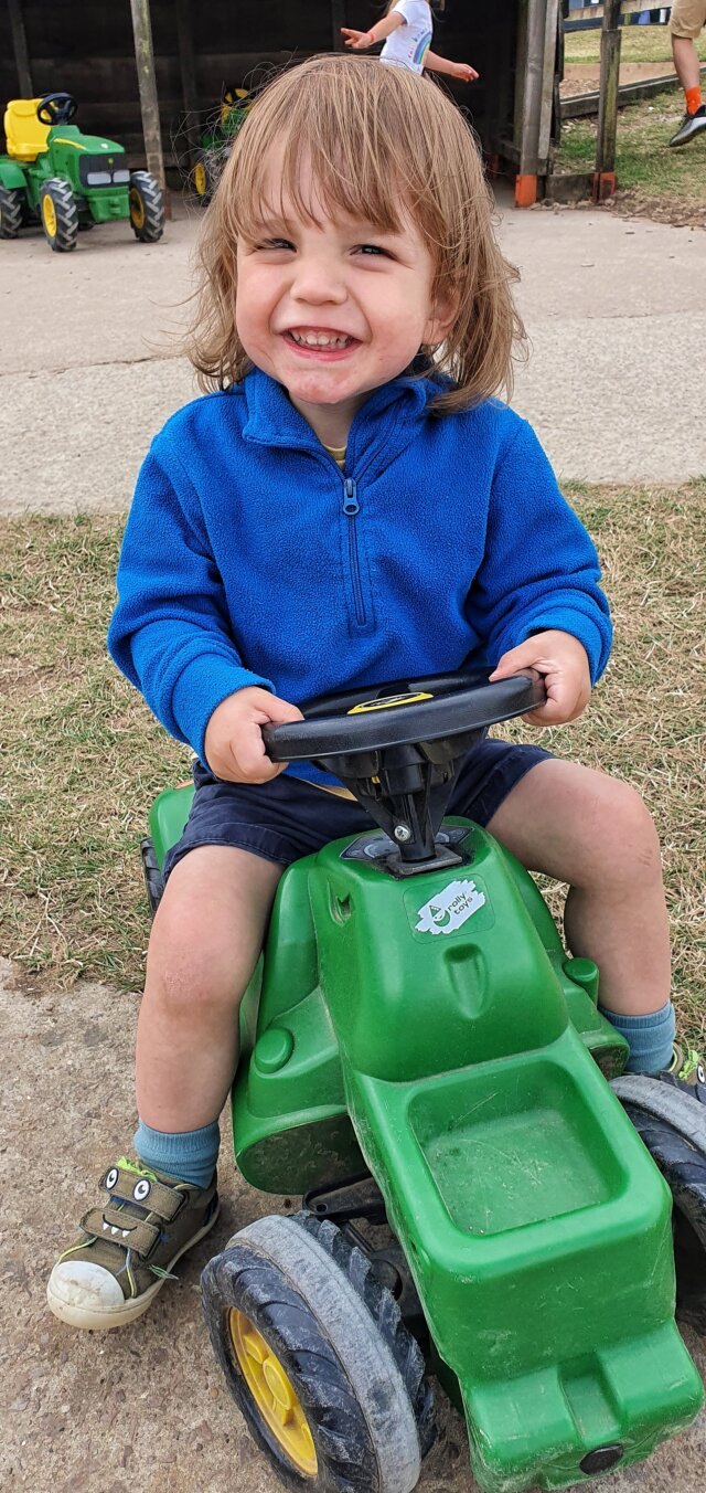 Review: Cotswold Farm Park Holidays – The Helpful Hiker